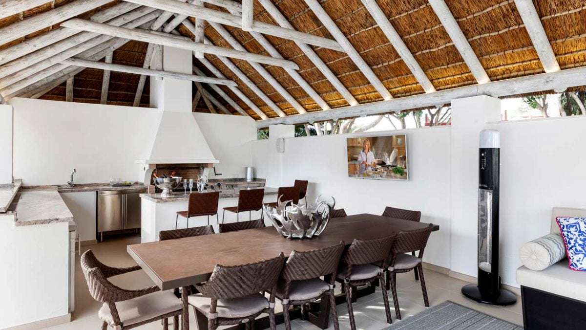 Top 8 Ideas for Contemporary Homes with Thatch | Cape Reed Int.